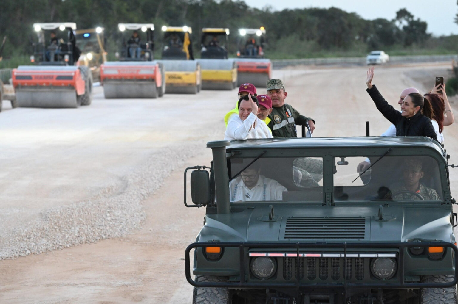 Mexico Raises Minimum Wages for 2026: 13% & 5% - Mexico Solidarity Media